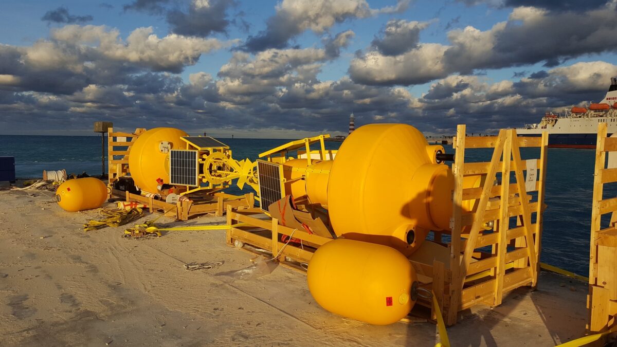 Oceanographic buoys in the Bahamas | Resinex