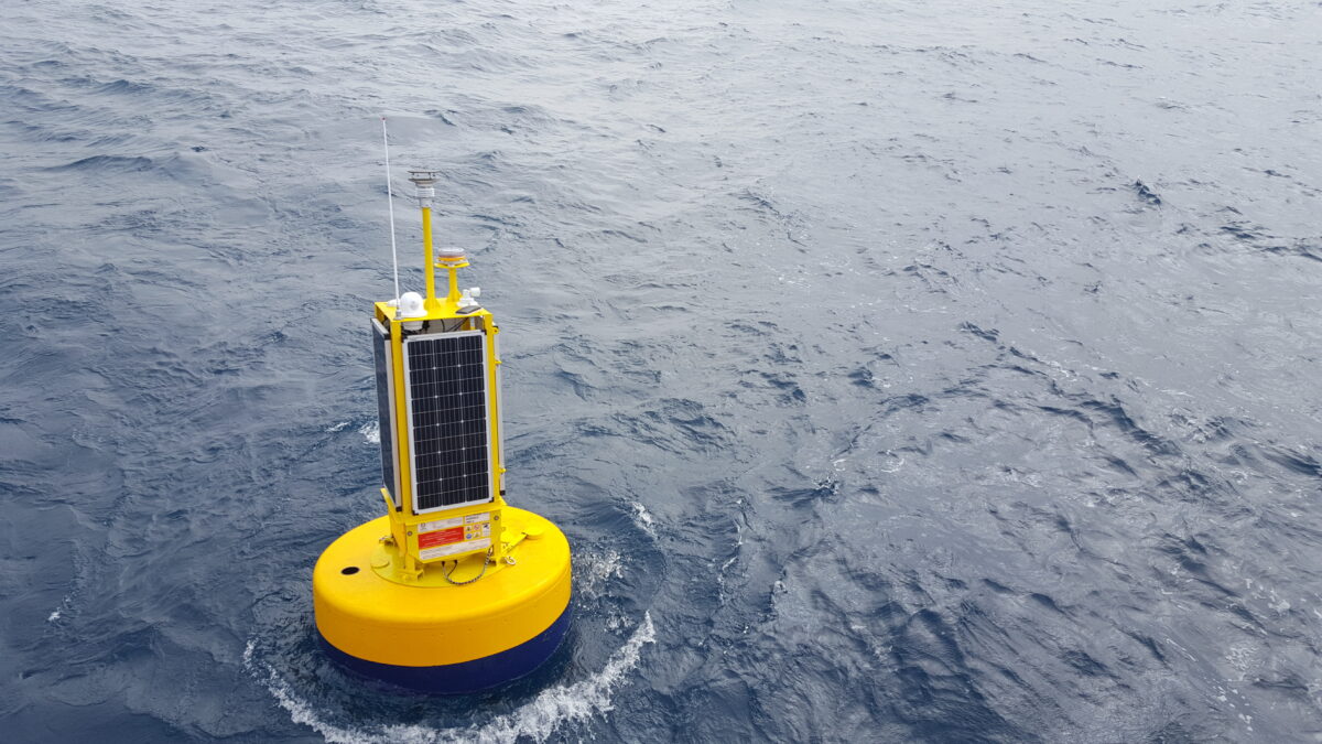 Nine instrumental buoys for italian seas monitoring | Resinex